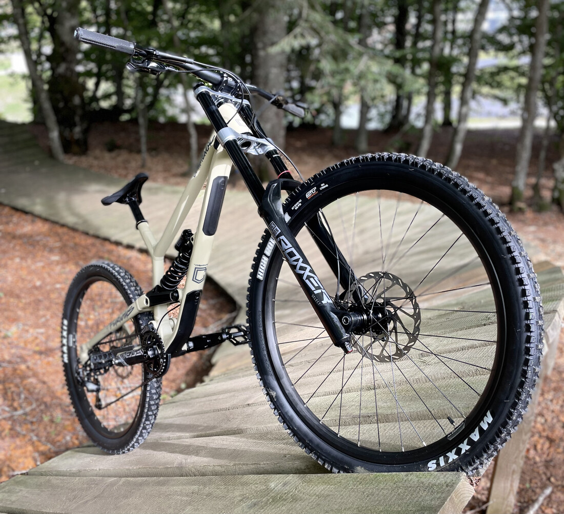 LOCATION VTT DH SUPER BESSE - Morel Sport